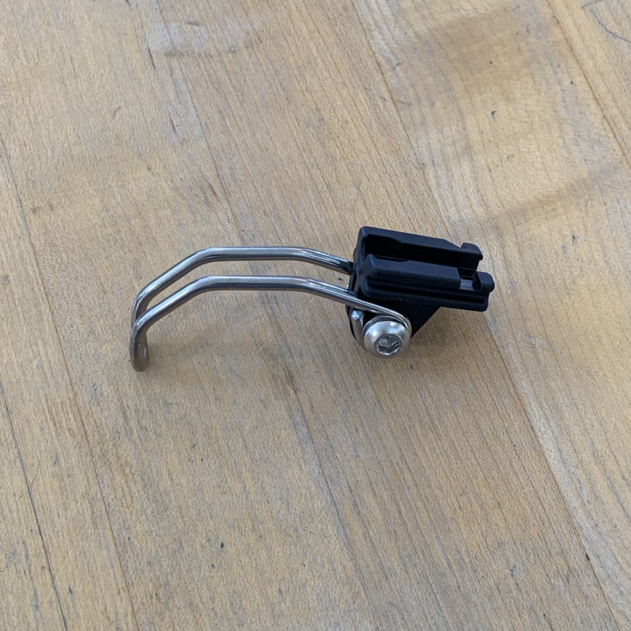 Brompton Cateye Bracket (for AMP lights) – Clever Cycles | Bikes & Ebikes